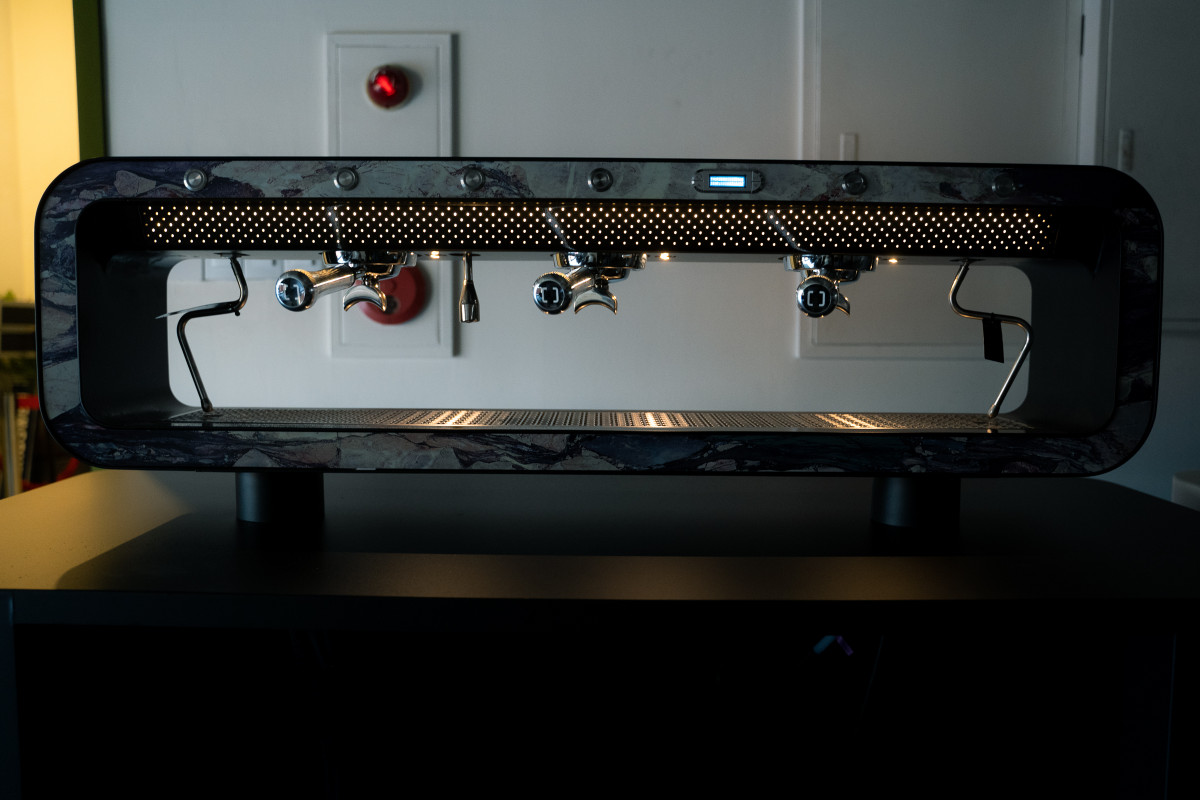 AREMDE Stylus – 3-Group Customisable Espresso Machine | KSA